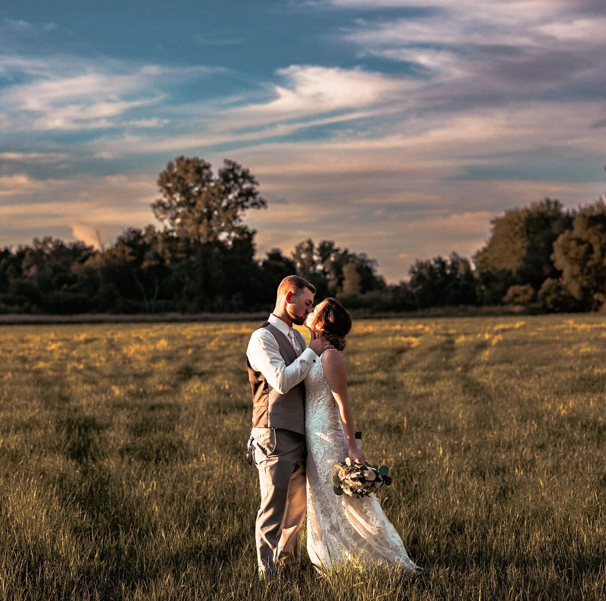 Michigan Wedding/Elopement Photographer