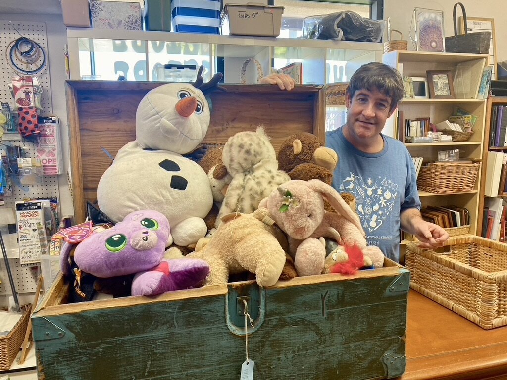 Hidden Treasures Thrift Store Fallbrook, CA Hidden Treasures Thrift Store Fallbrook, CA