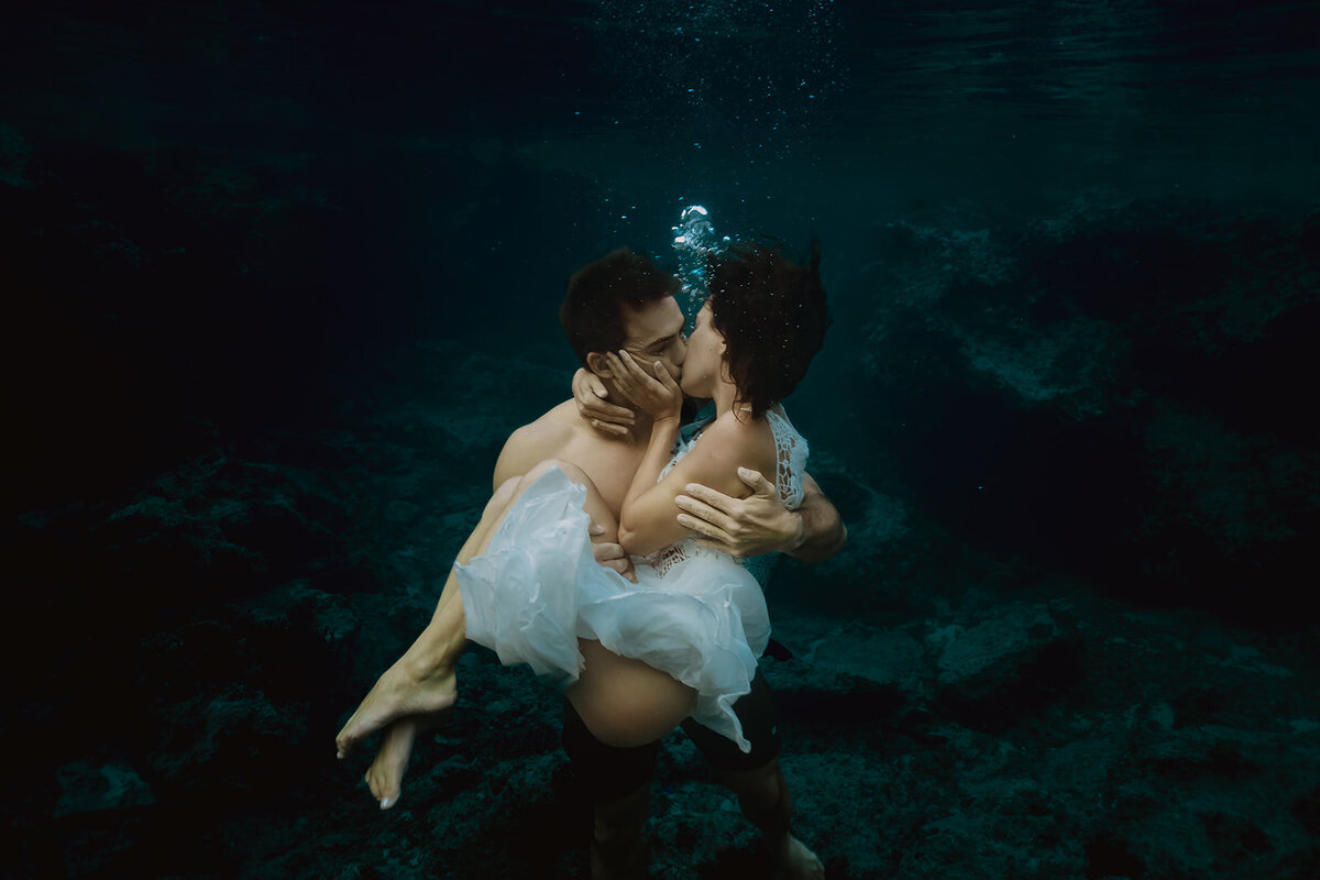 Underwater photography - SALT & SHORES PHOTOGRAPHY
