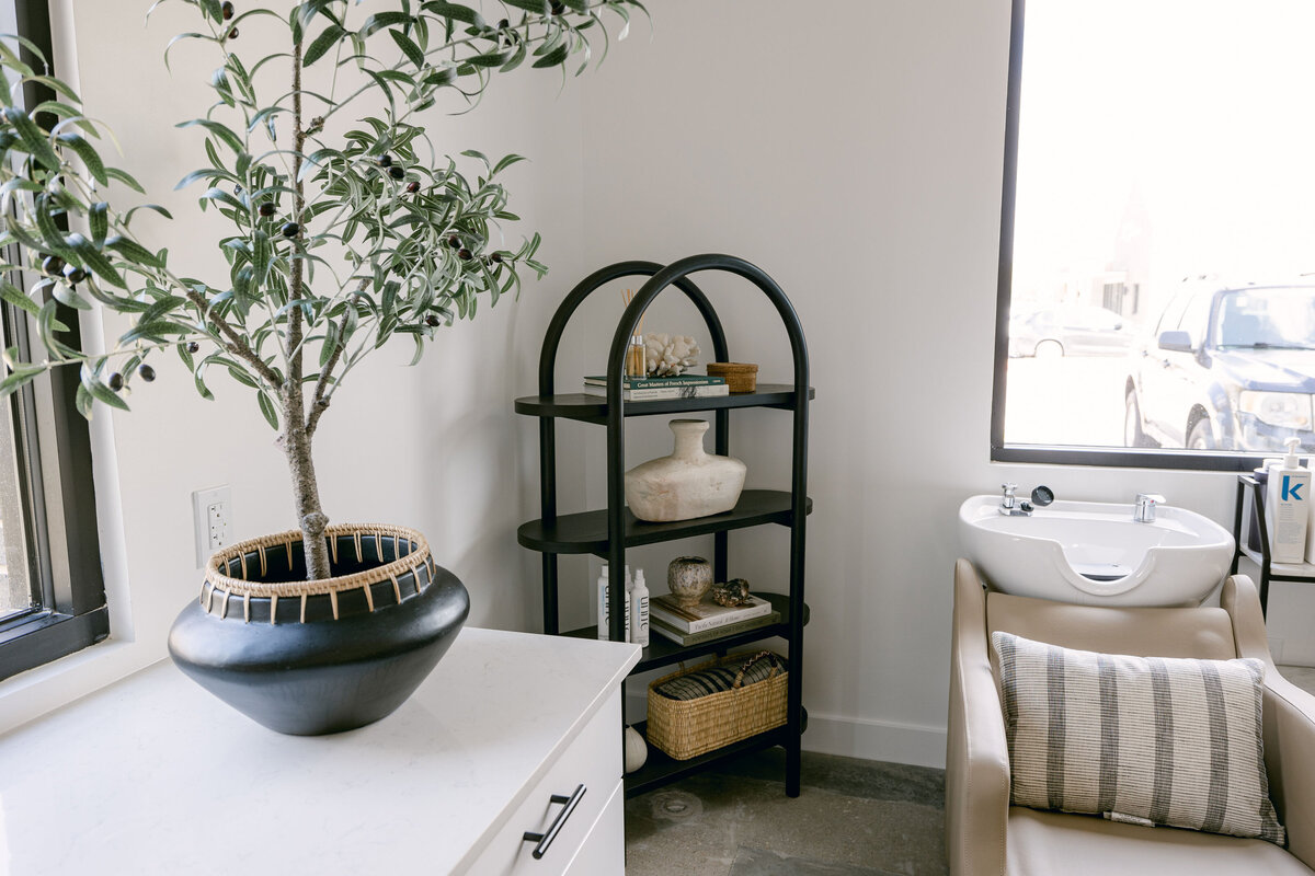 Copper + Mane Salon Suites