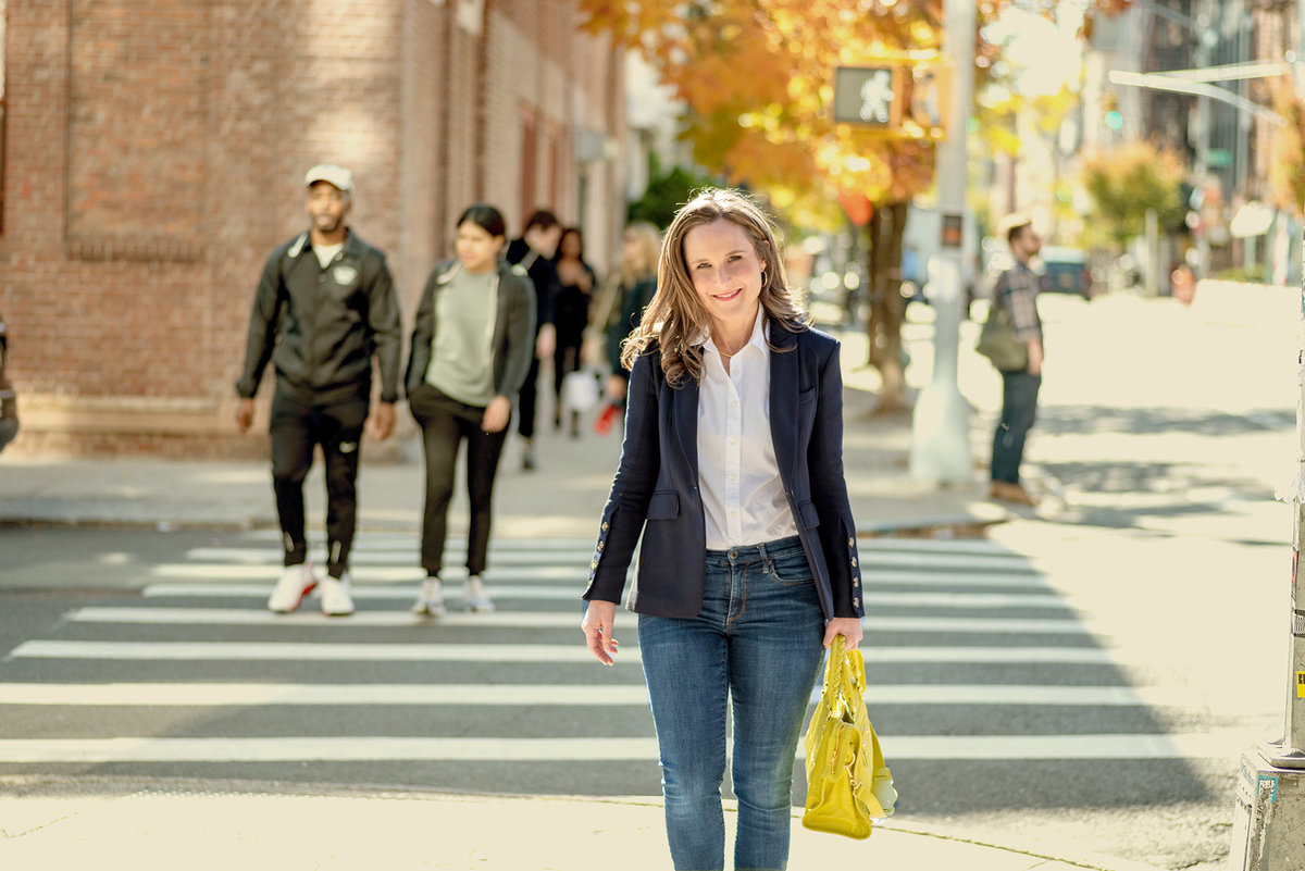 Professional Bio for Lindsey Pollak