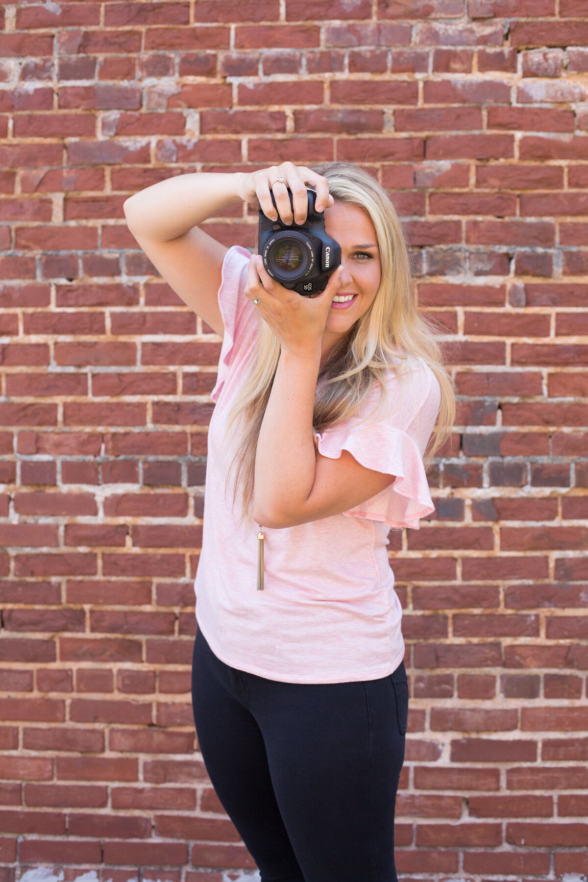 Atlanta based published wedding and lifestyle photographer.