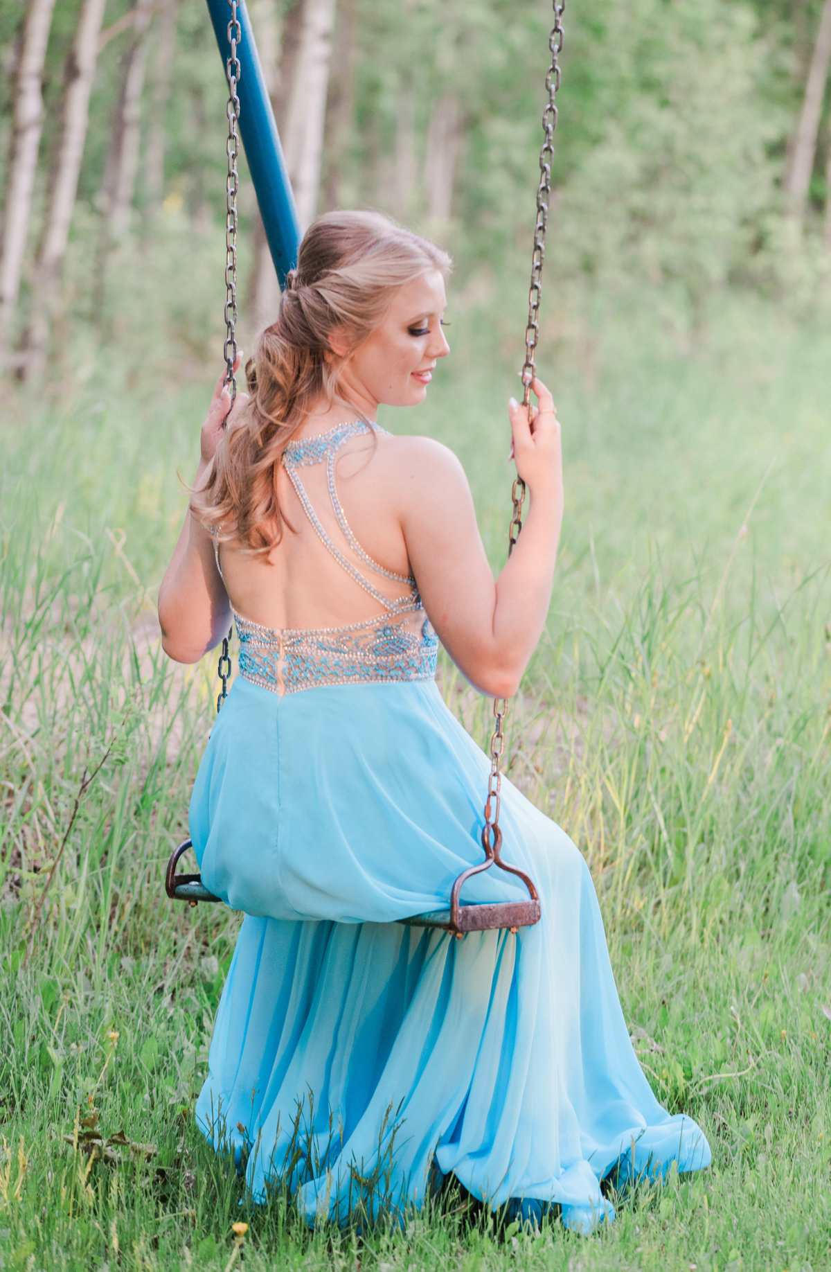 Red Deer Grad Photographer | Chic & Grace Studios