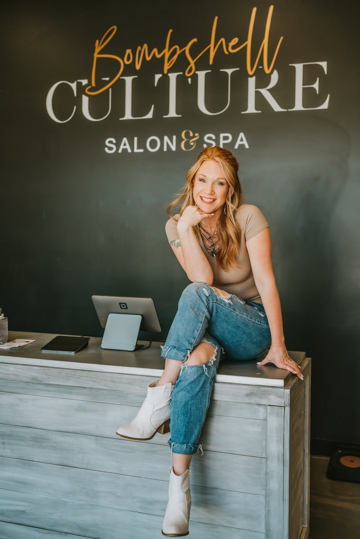 Home [bombshellculturesalon.com]