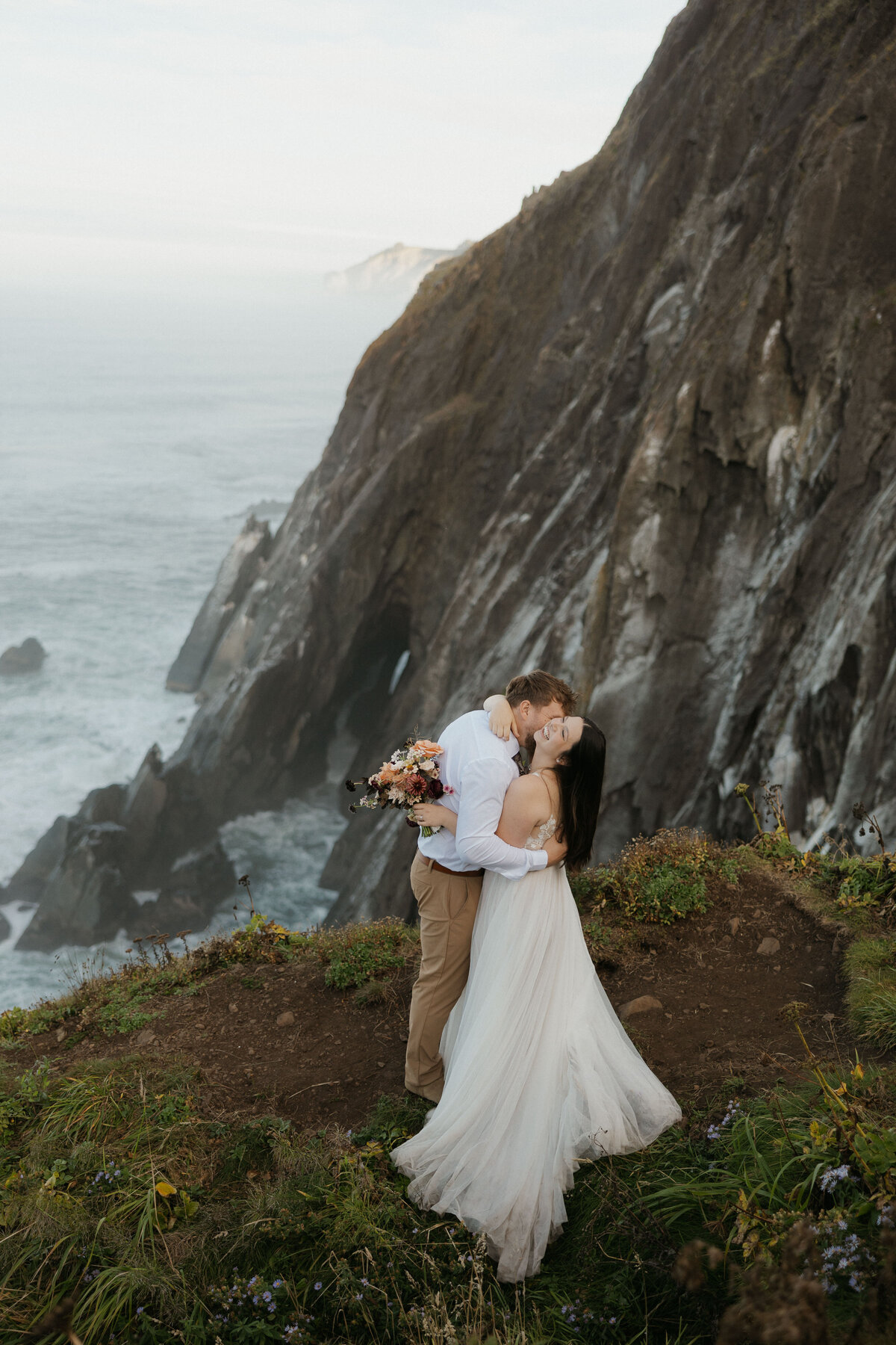 Oregon Elopement Photographer | Jamie Tobin Photography