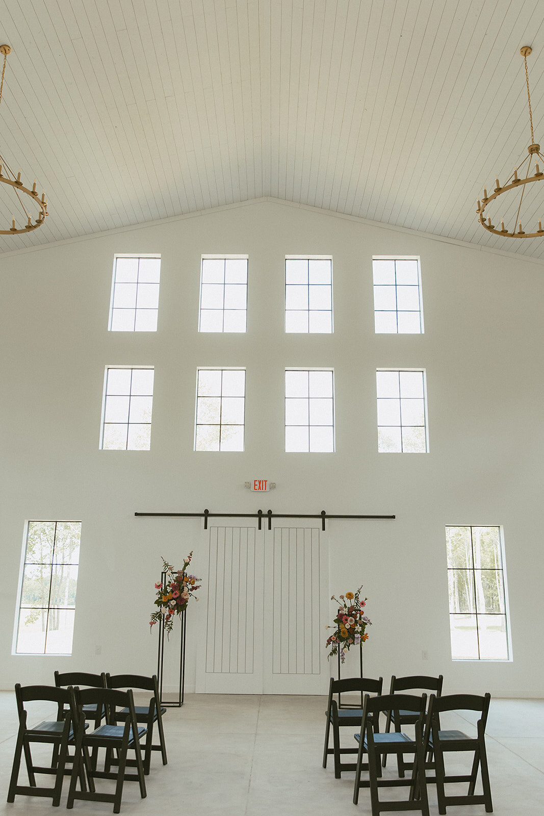 White Barn Wedding Venue in Tennessee | Gallery | The Monroe on 415th