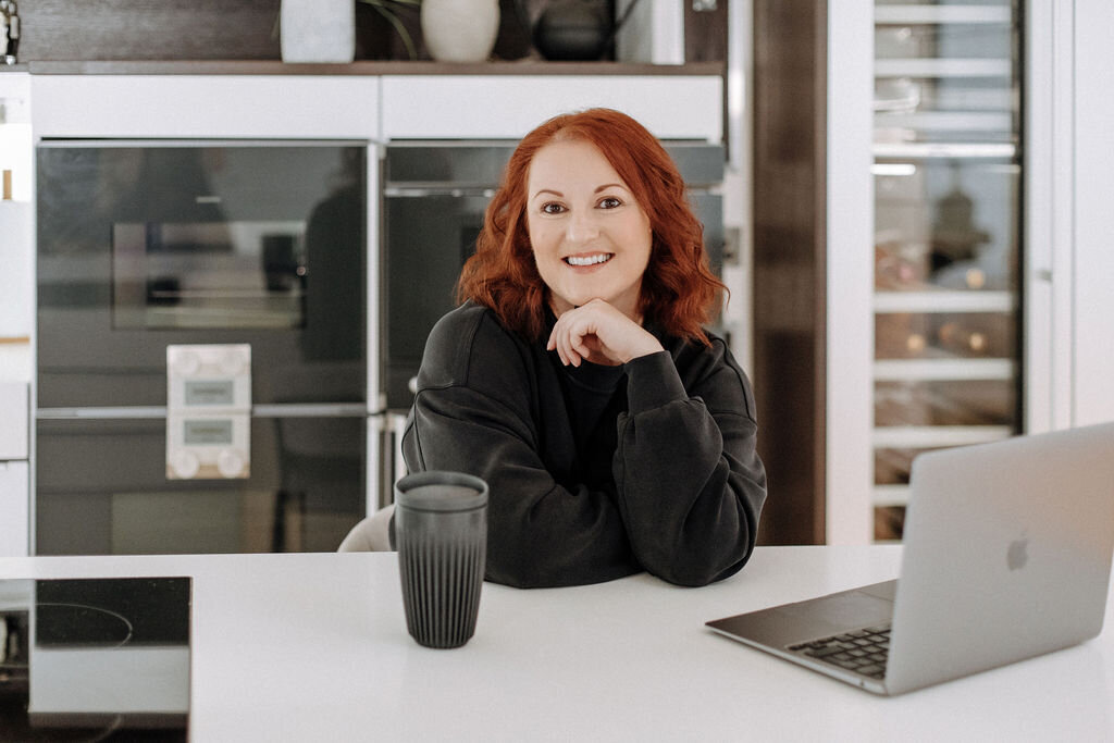 About Emma-Louise Parkes: Empowering Ambitious Introverts
