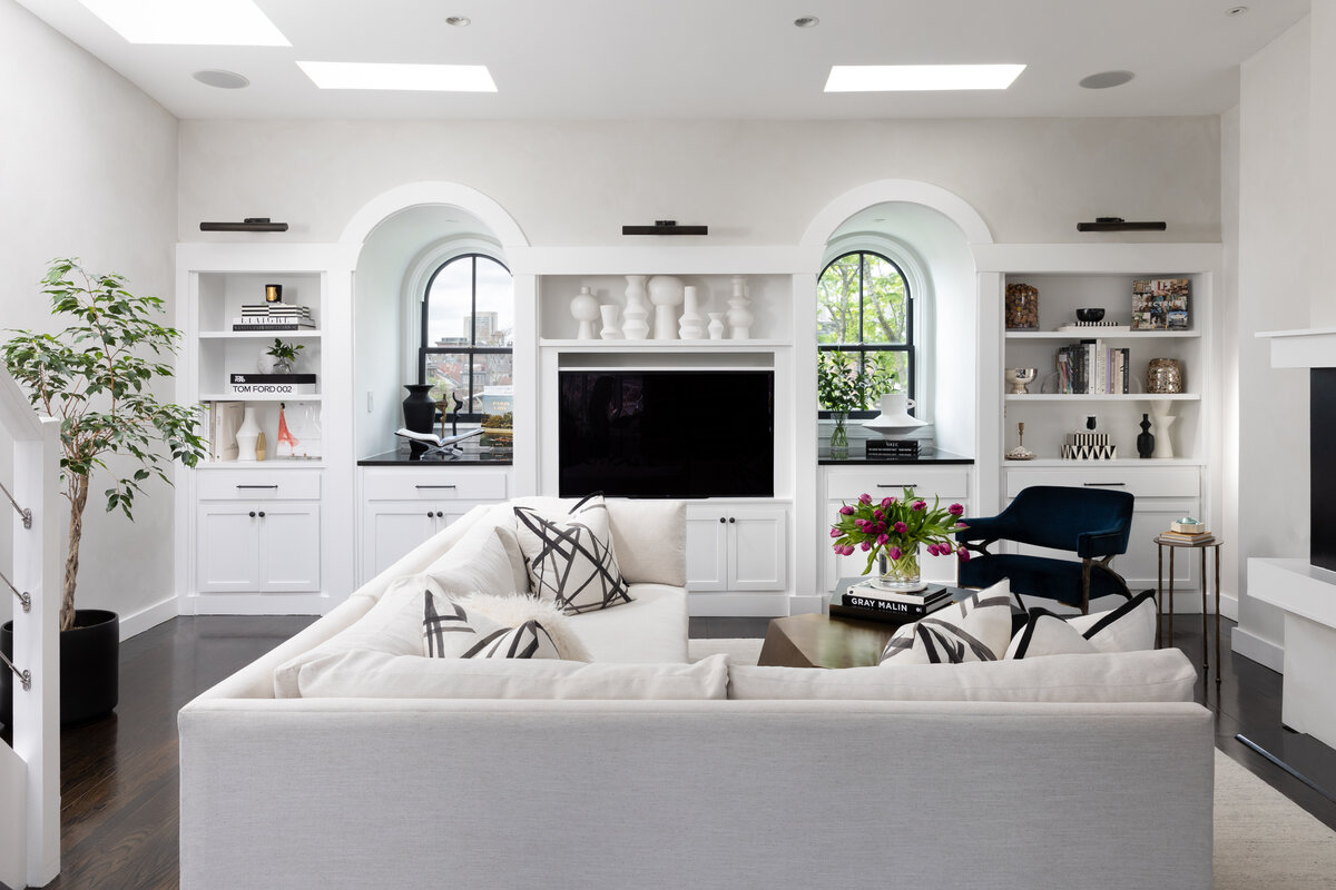 Jennifer J Interiors