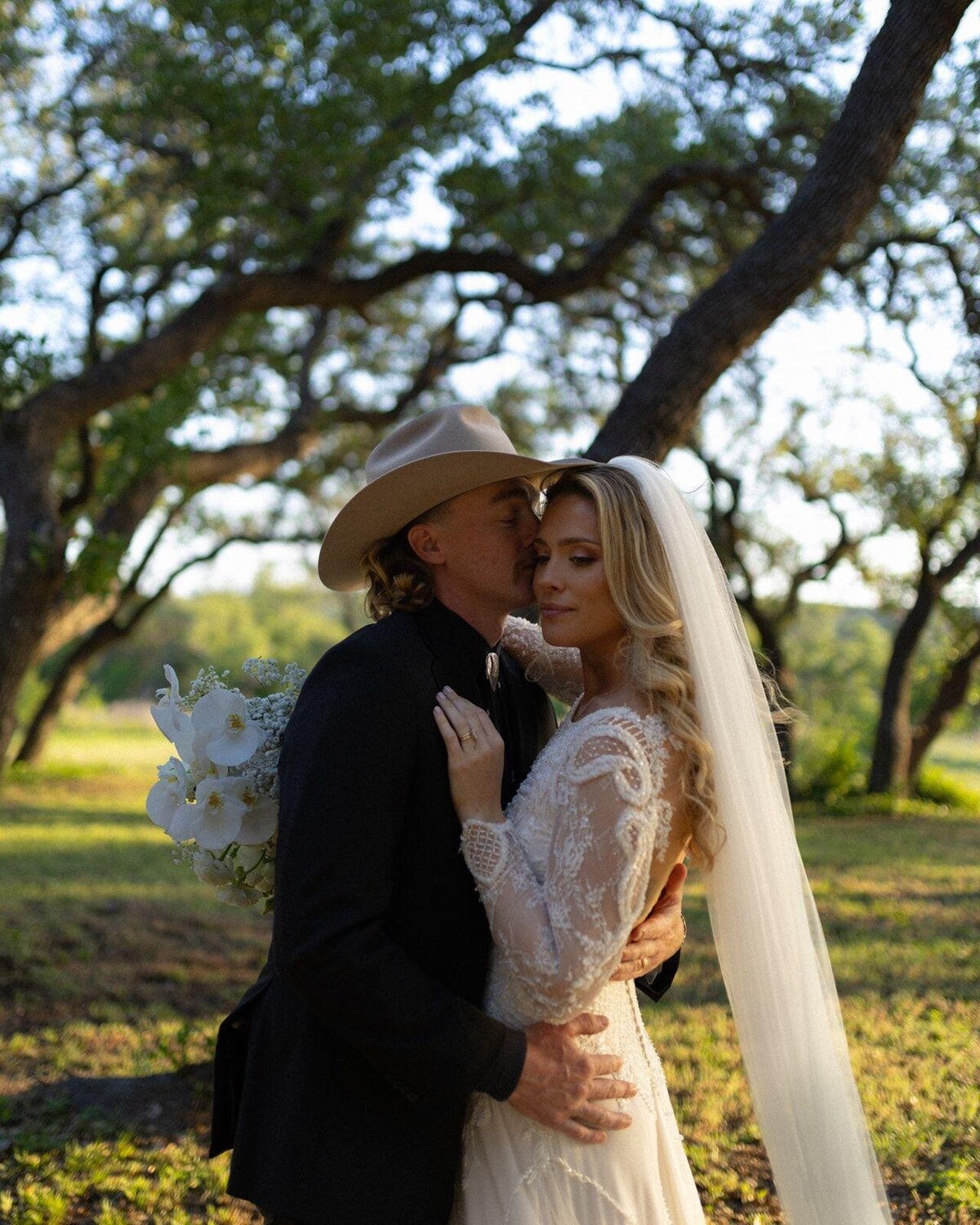 Austin Texas Bridal Boutique - theblushingbrideboutique.com