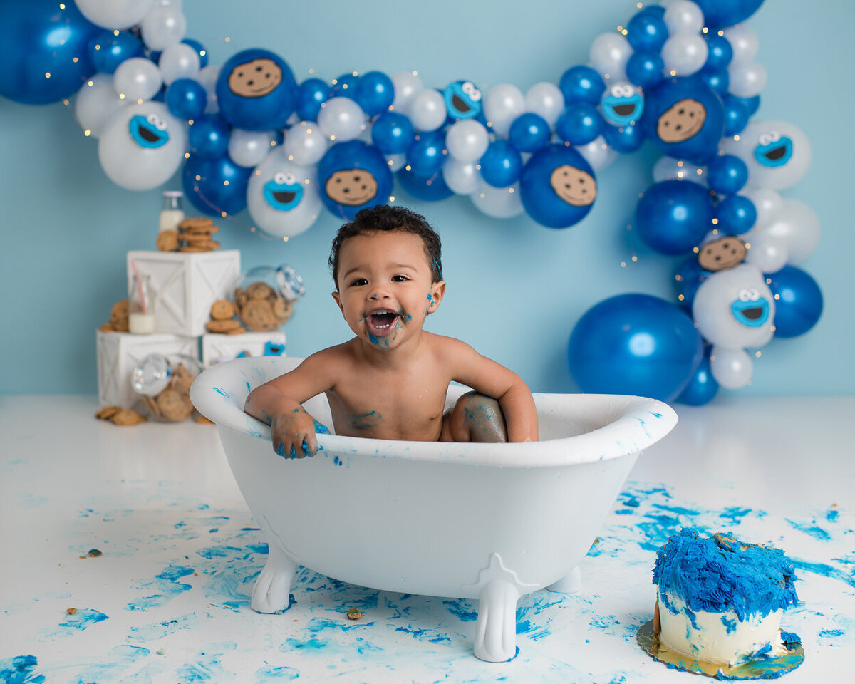 DFW Cake Smash Photographer | E Newton Photography