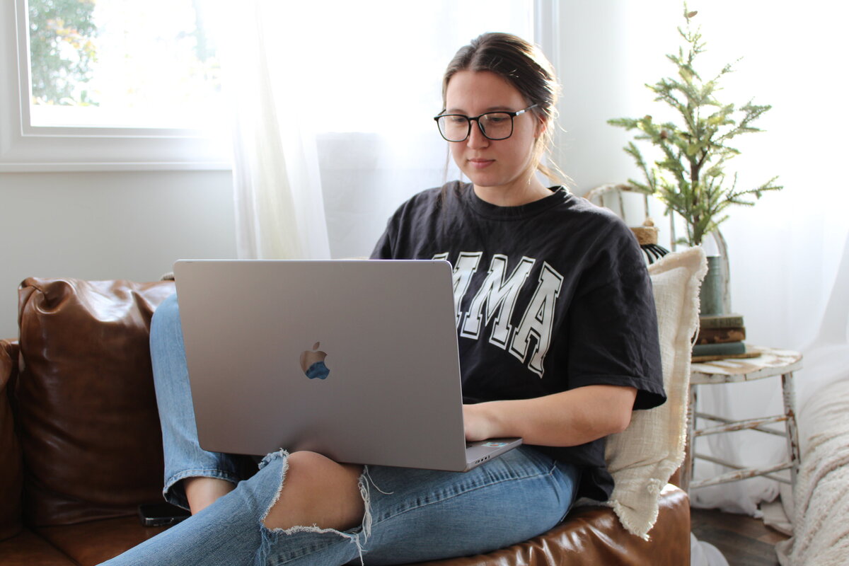 How to Write a Review Blog Post with The Content Kit