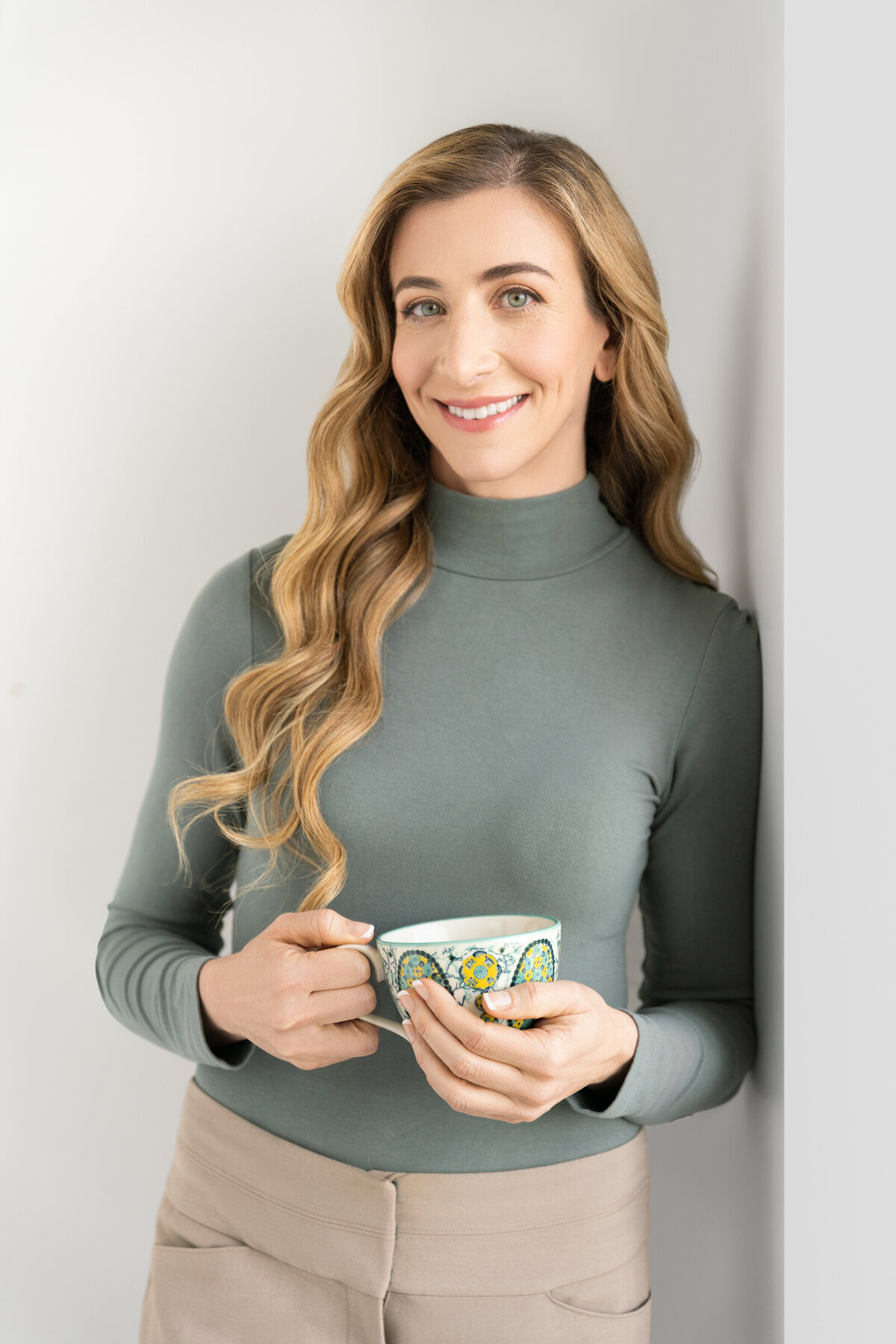 Trauma & Eating Disorder Therapy in Sherman Oaks | Dr. Pam Singer, PsyD