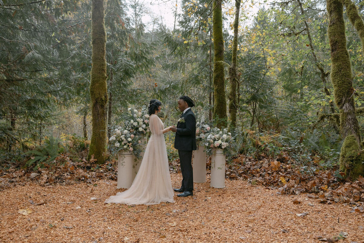 Sandy River Getaway: A Wedding Venue in Oregon