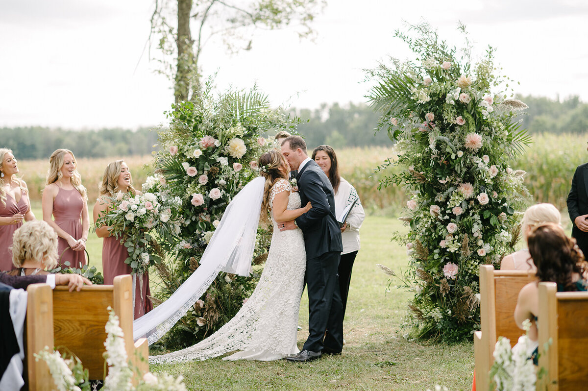 Portfolio | Forever Wildfield - Southern Ontario Florals