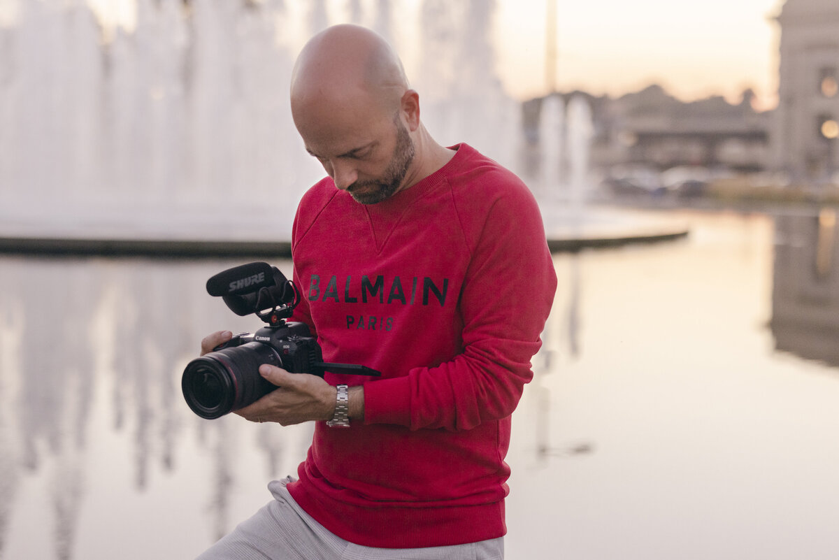 About Luxury Wedding Photographer in Northwest Arkansas