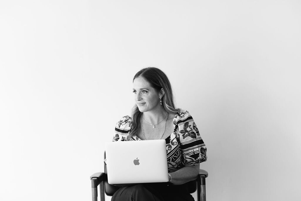 About | xo, Mandy Scott