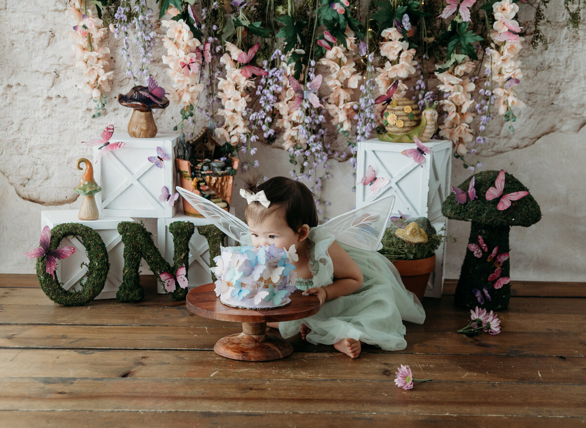 Cake Smash | One Year | Wilmington NC | Twig & Feather Photography