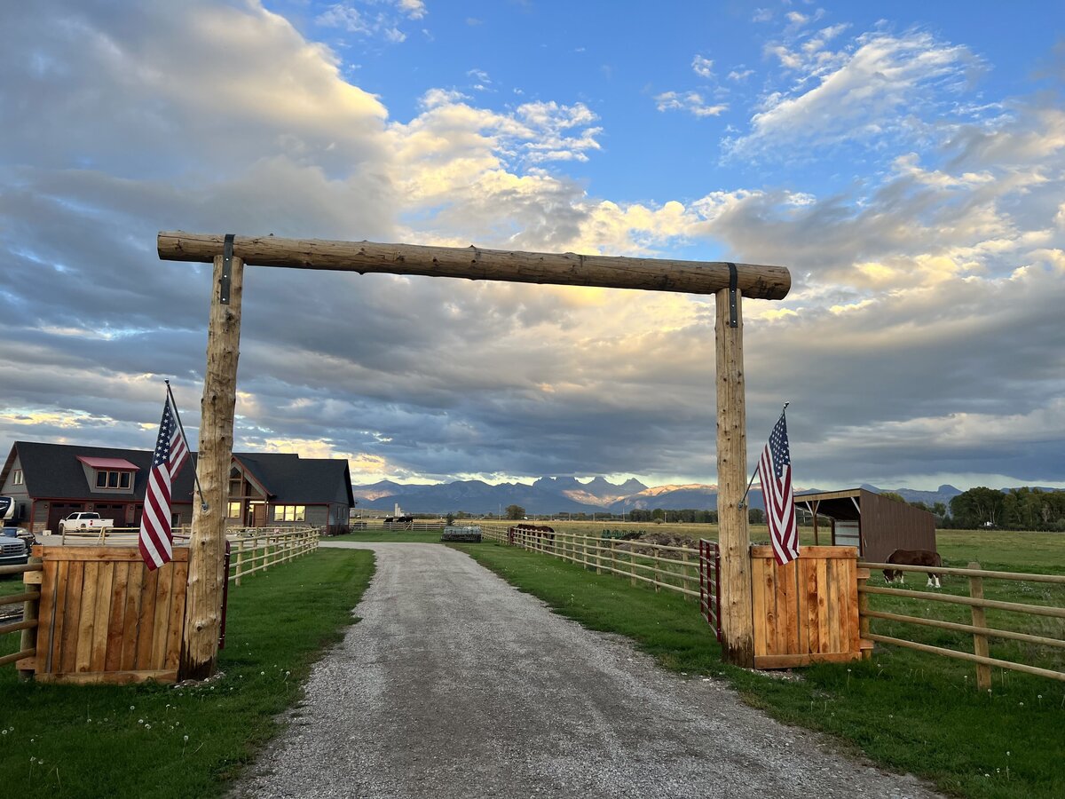 Ranch Entryways | Spring Creek Fence & Deck