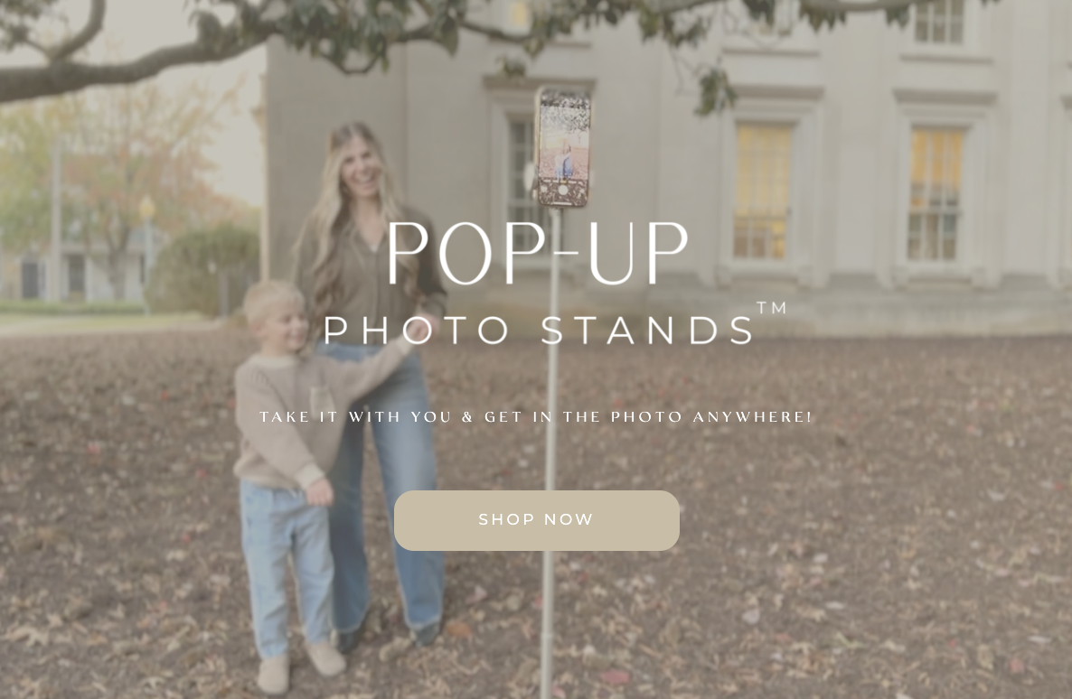 L&A Pop-Up Photo Stands