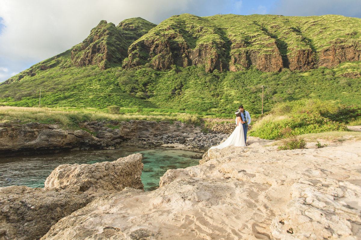 View Oahu Wedding Photography by Top Wedding Photographers in Oahu, HI