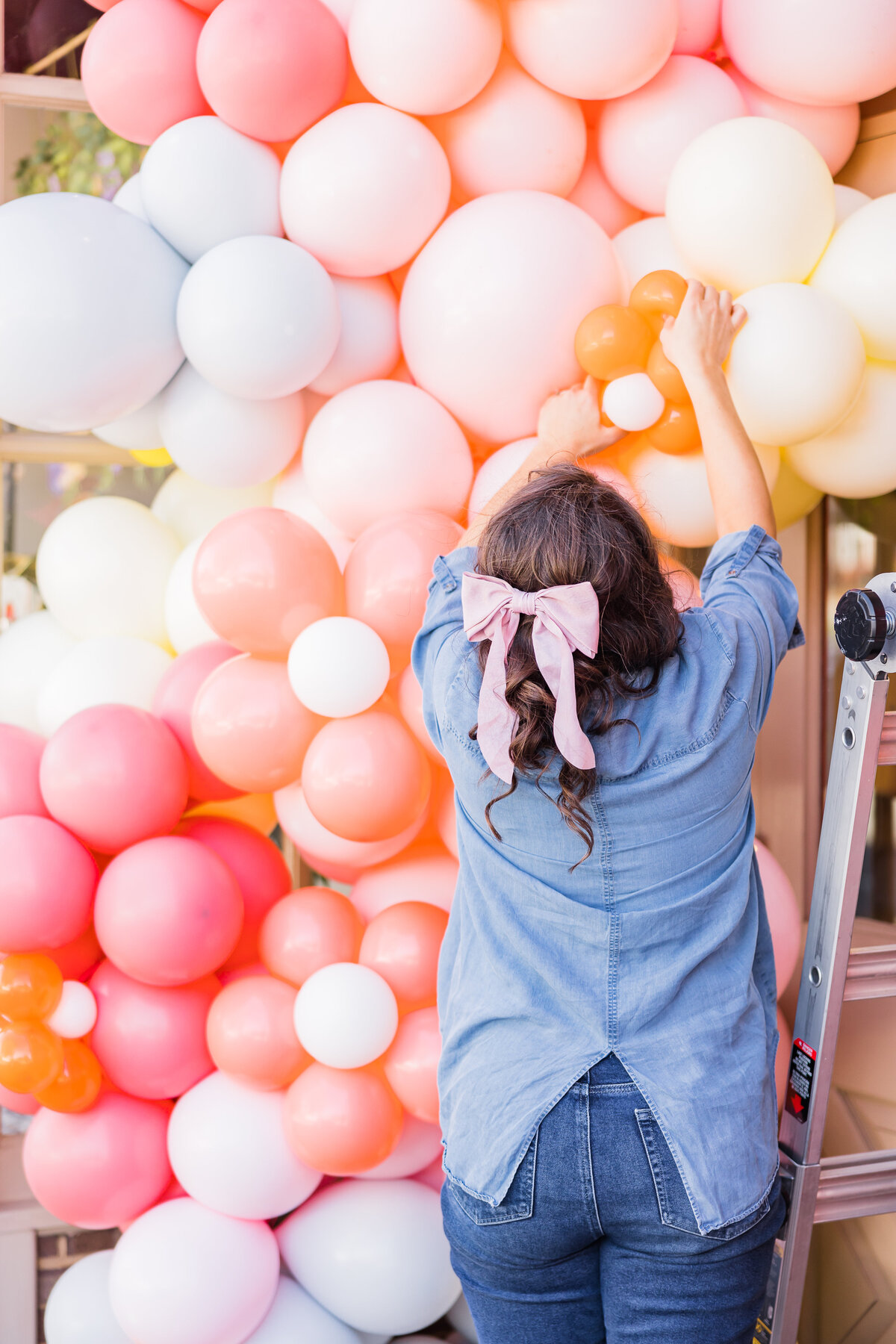 Book Charlotte Balloon Installation | Twist-N-Shout Balloons