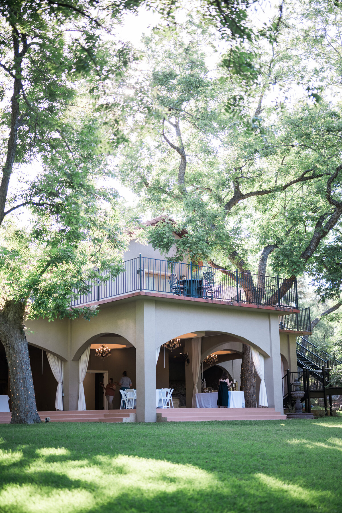 Messina Inn - Wimberley Wedding Venue & Hotel