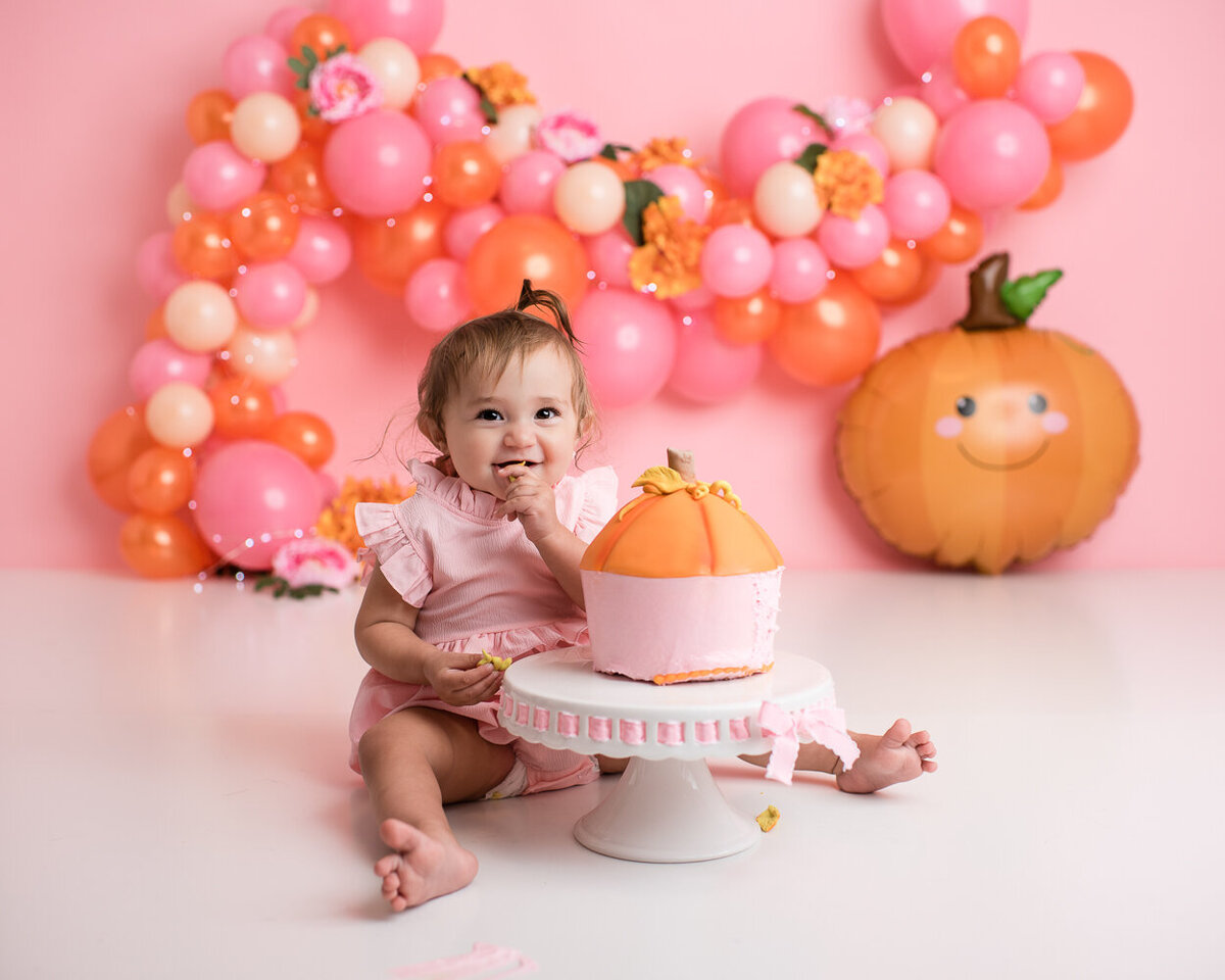 DFW Cake Smash Photographer | E Newton Photography