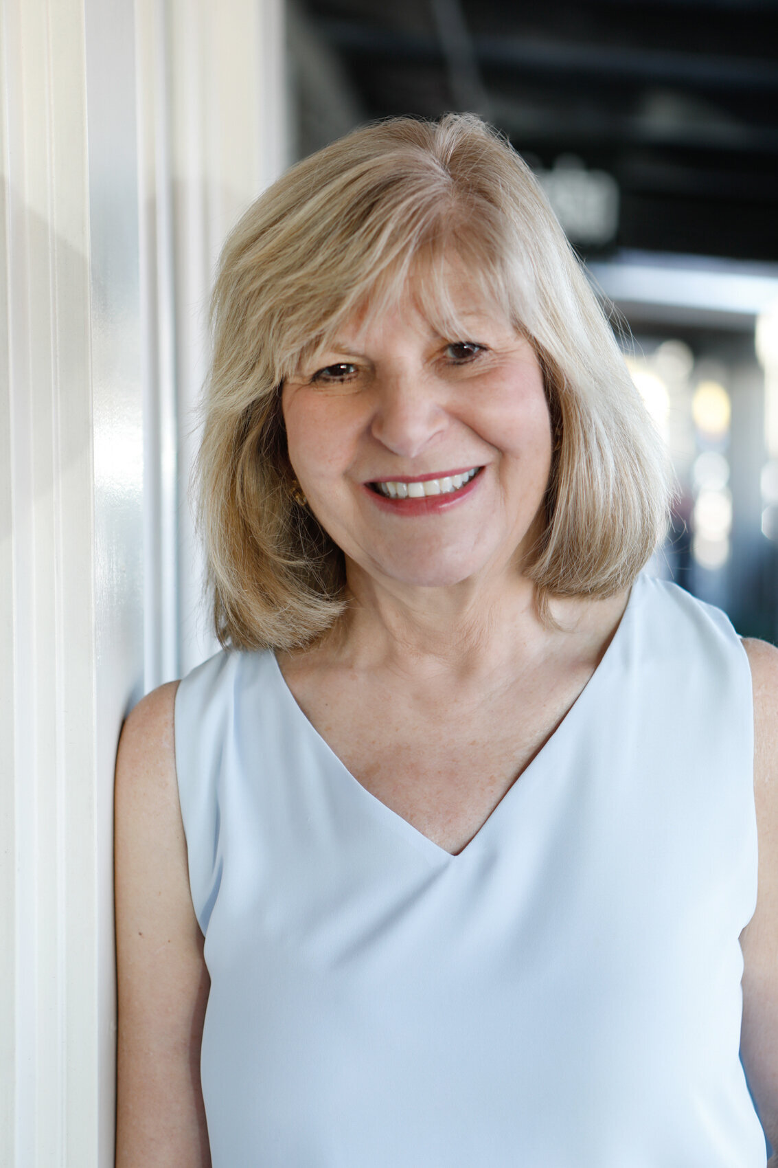 Lisa DeNeffe Photography - Professional Headshots