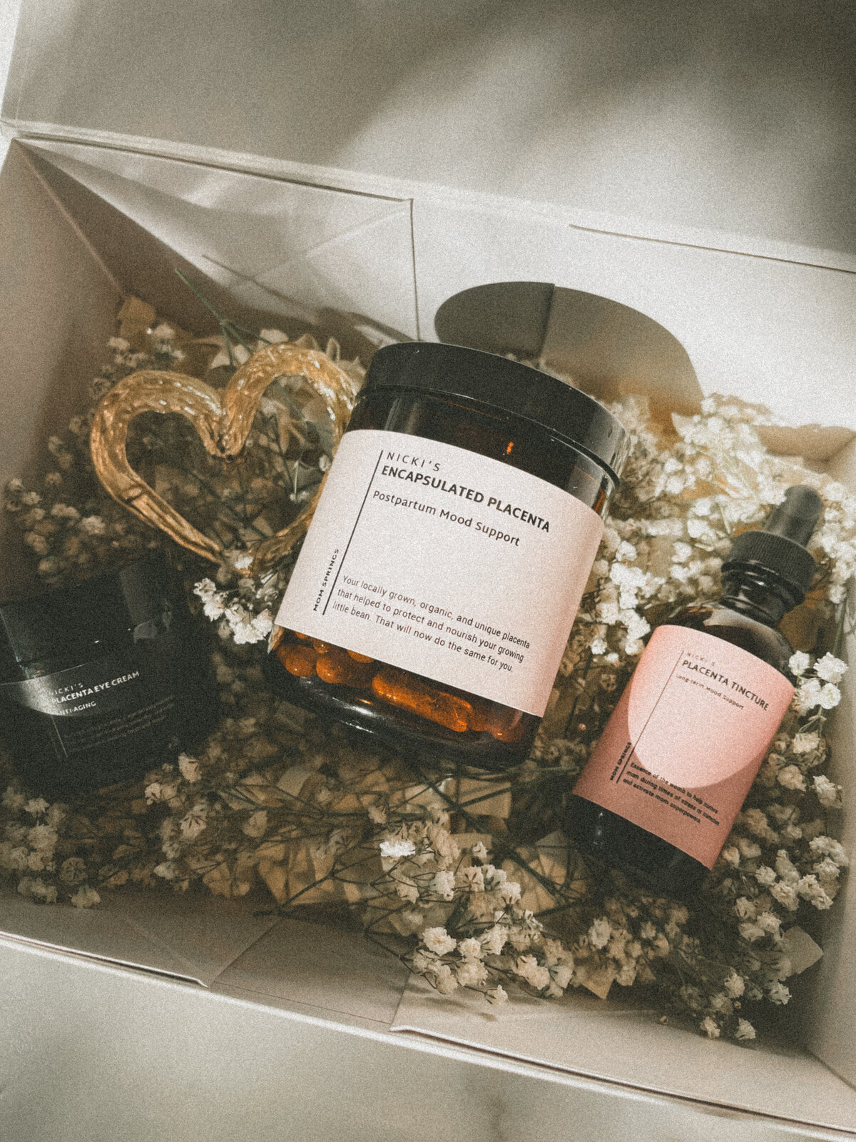 Placenta Encapsulation + Keepsakes | Mom Springs