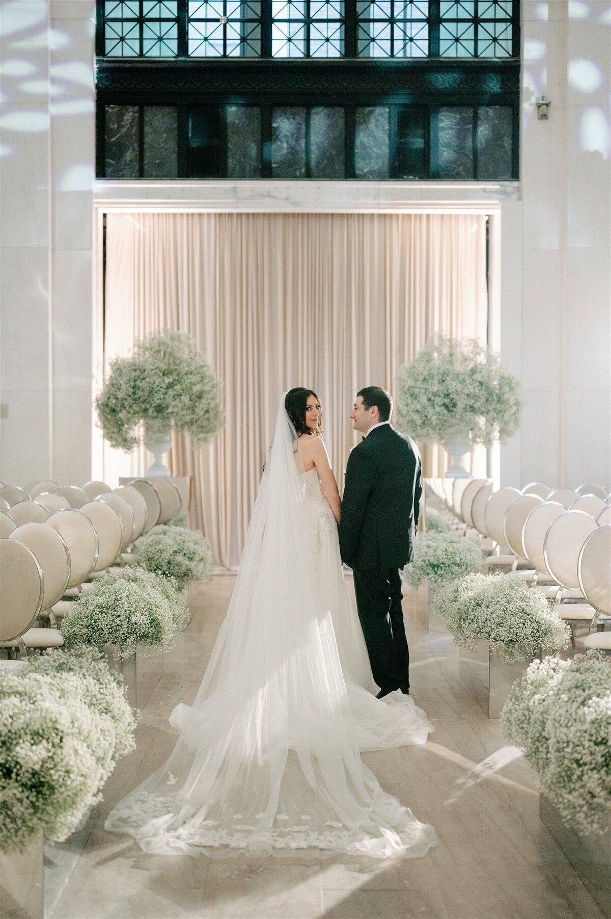 Opulent Spring Wedding at State Savings Bank | Detroit, MI
