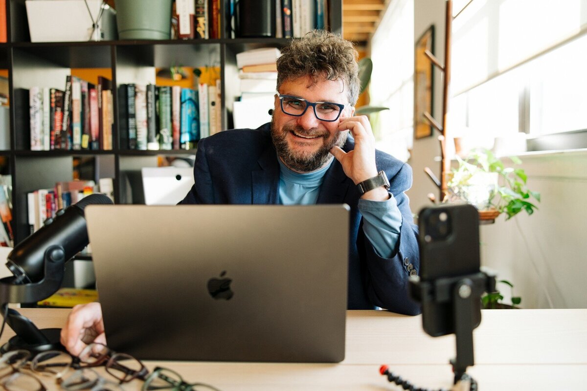 Modern Hiring. Real Talk. Smarter Careers. Mike Peditto.