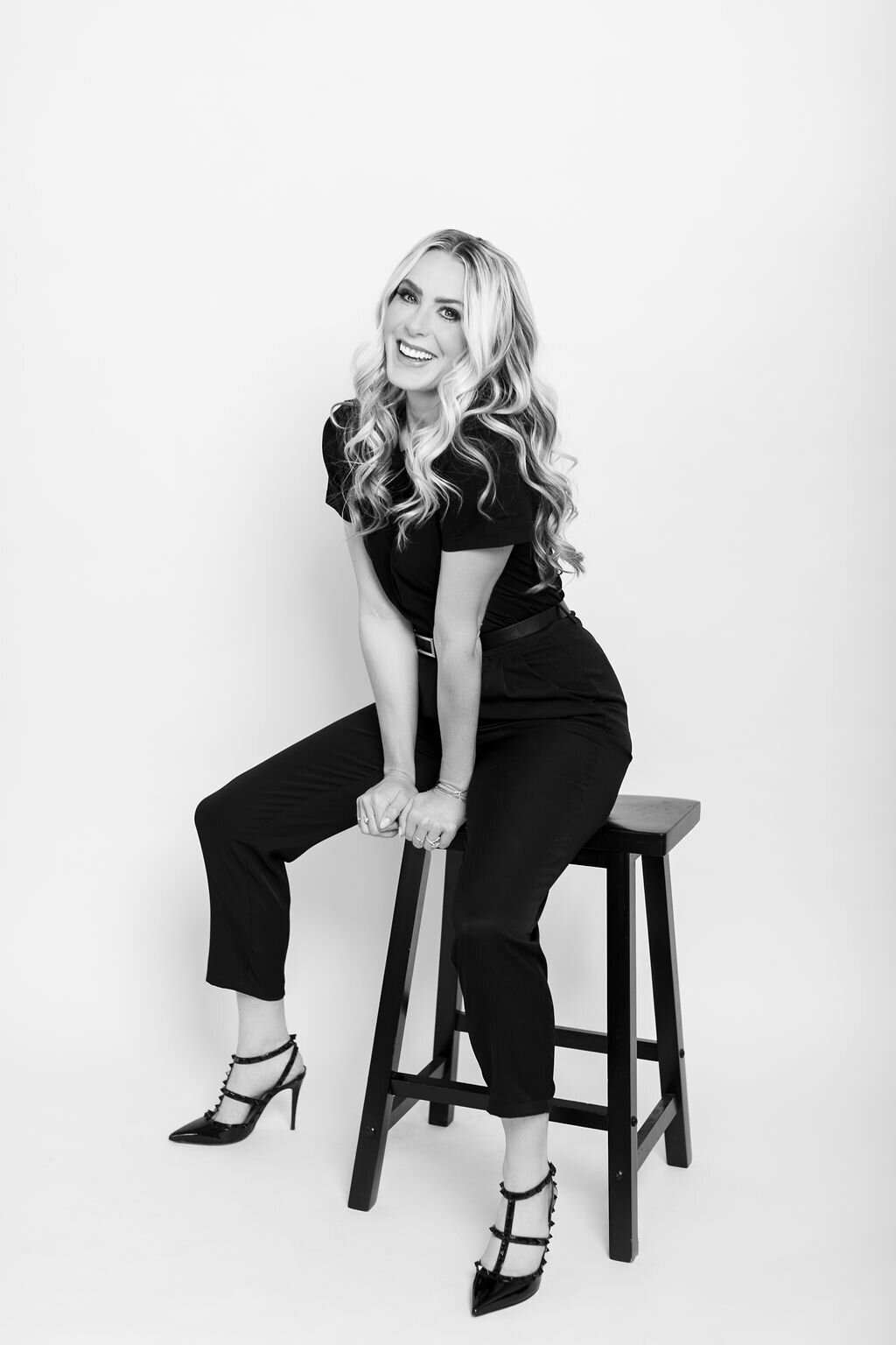 About. | Elora Murray