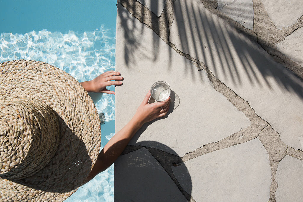 POOLSIDE GALLERY: Pool ideas, pool design tips, resort style backyard ...