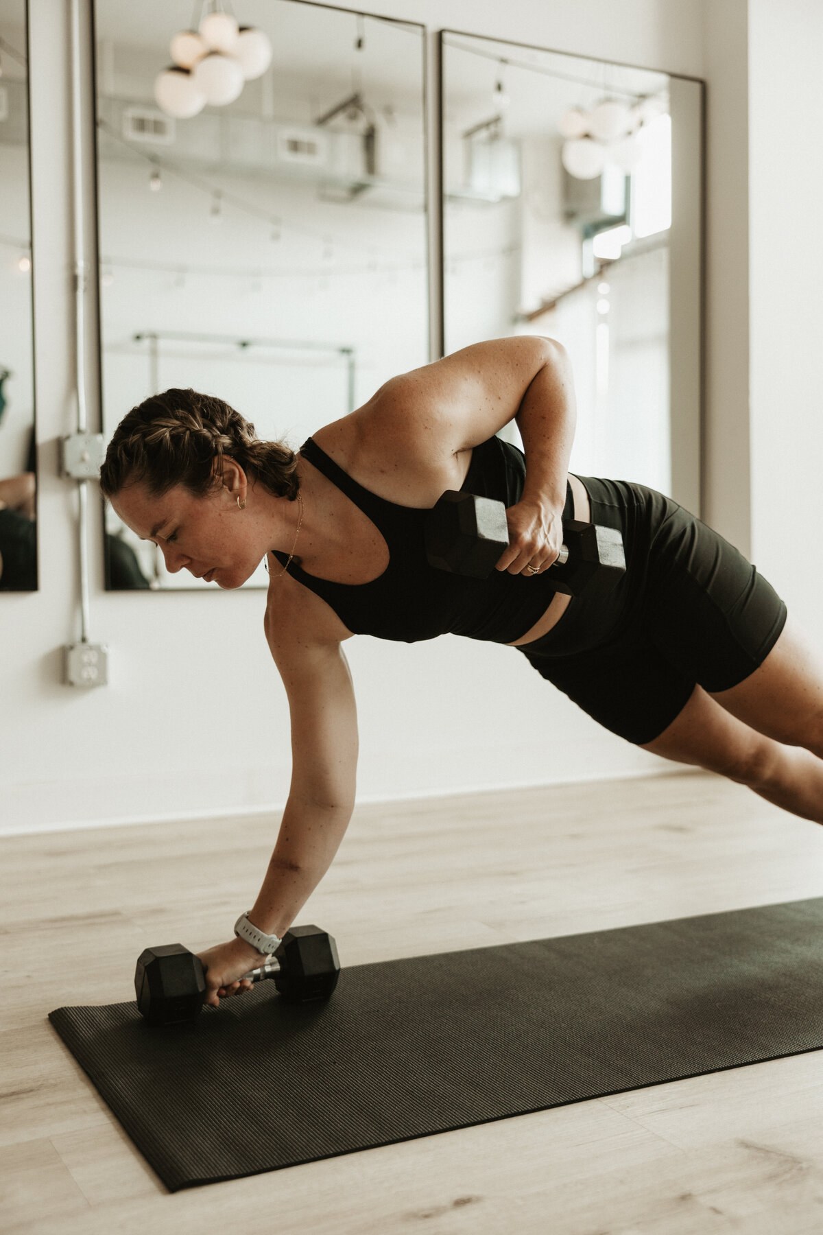 Cycle, Yoga, Sculpt Classes – ONYX MVMNT Studios