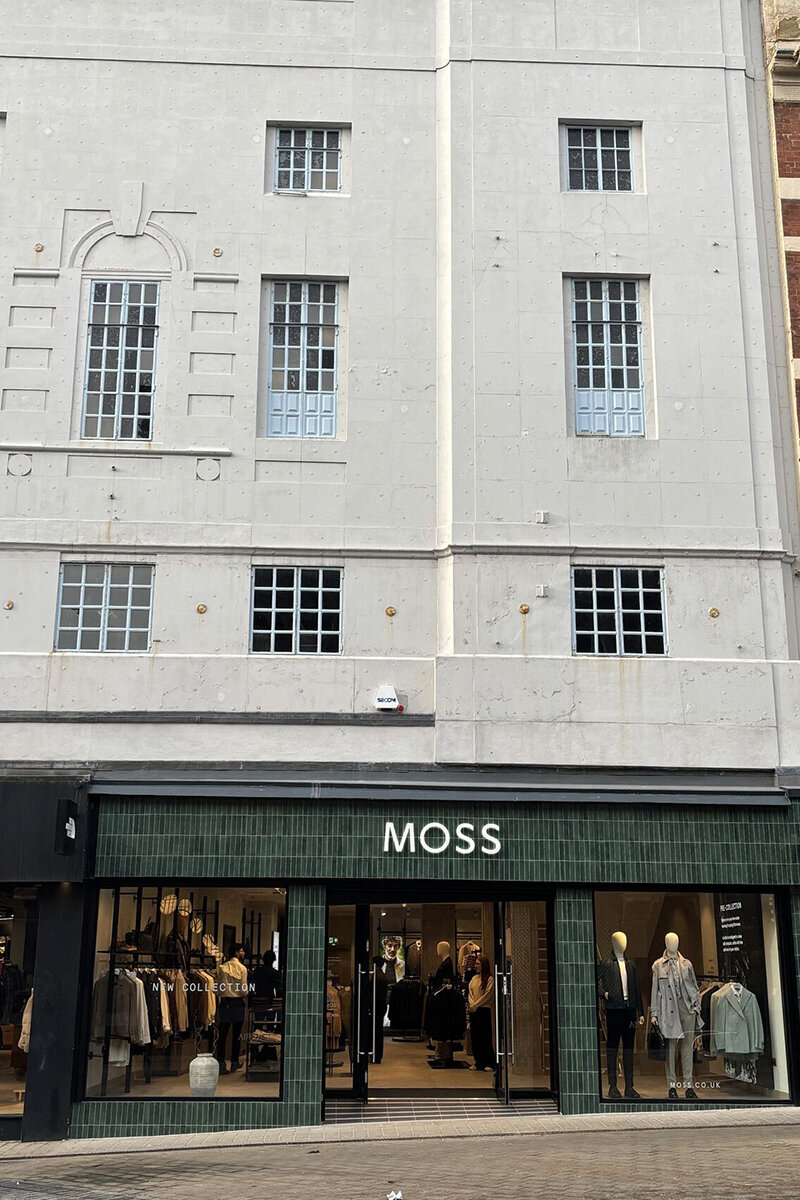 Moss | Bespoke Retail Signs & Illuminated Shopfronts