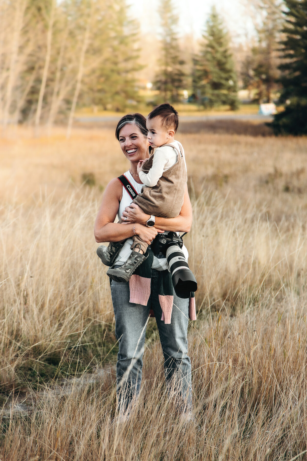 Meet Your Photographer | Laura Perron Photography