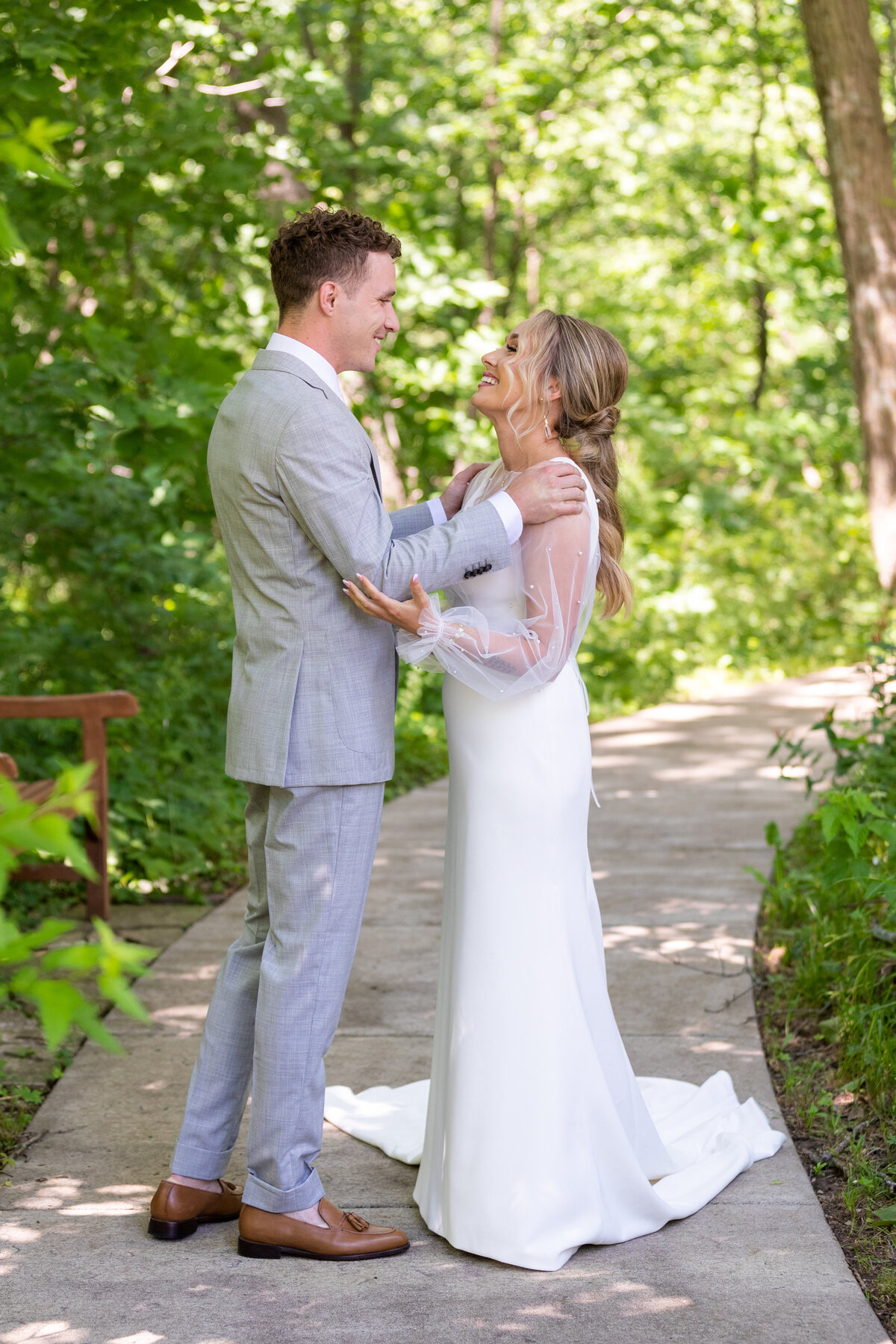 Wedding Photographers in Rochester MN and Des Moines IA