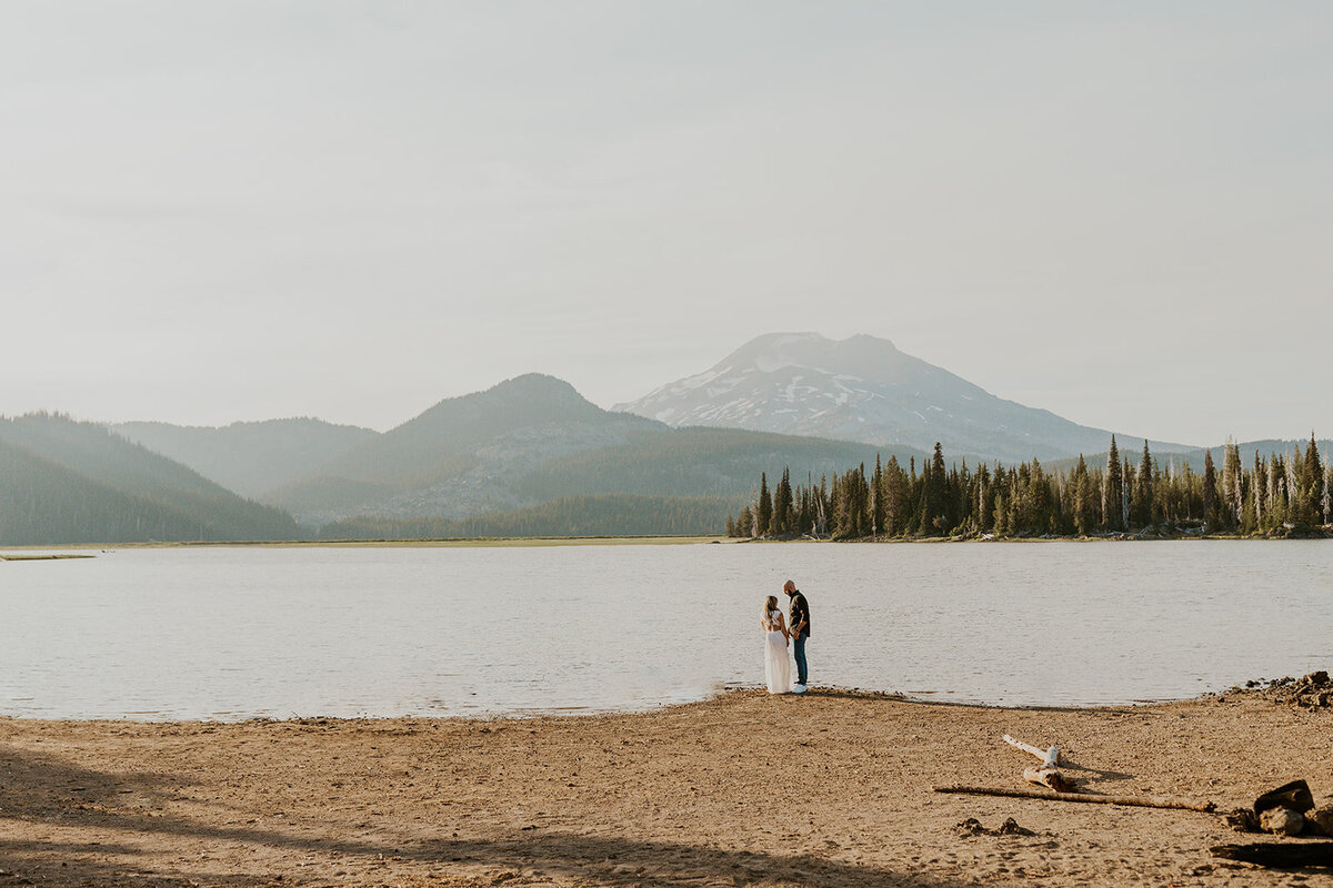Portland, Oregon Wedding and Elopement photographer