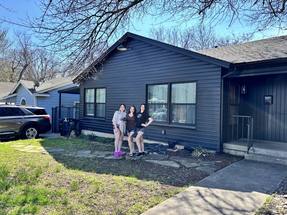 Meet Your Photographers | Lanora Ronee Photography