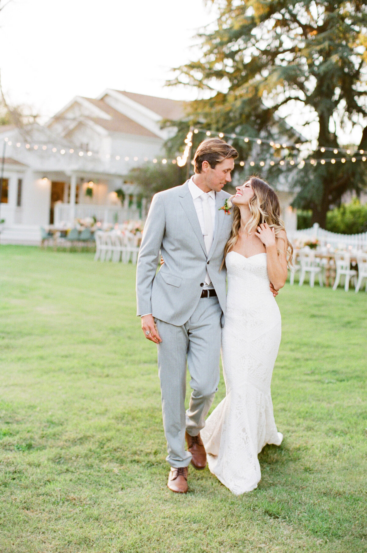 Tenley & Taylor's Summer Bash | Vibrant Colors and Healthful Freshness