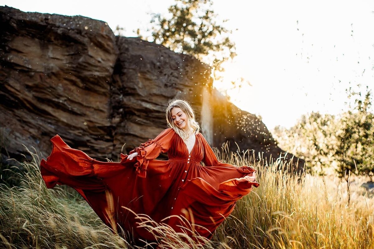 Klamath Falls Senior Photographer - Emily Coe Photography