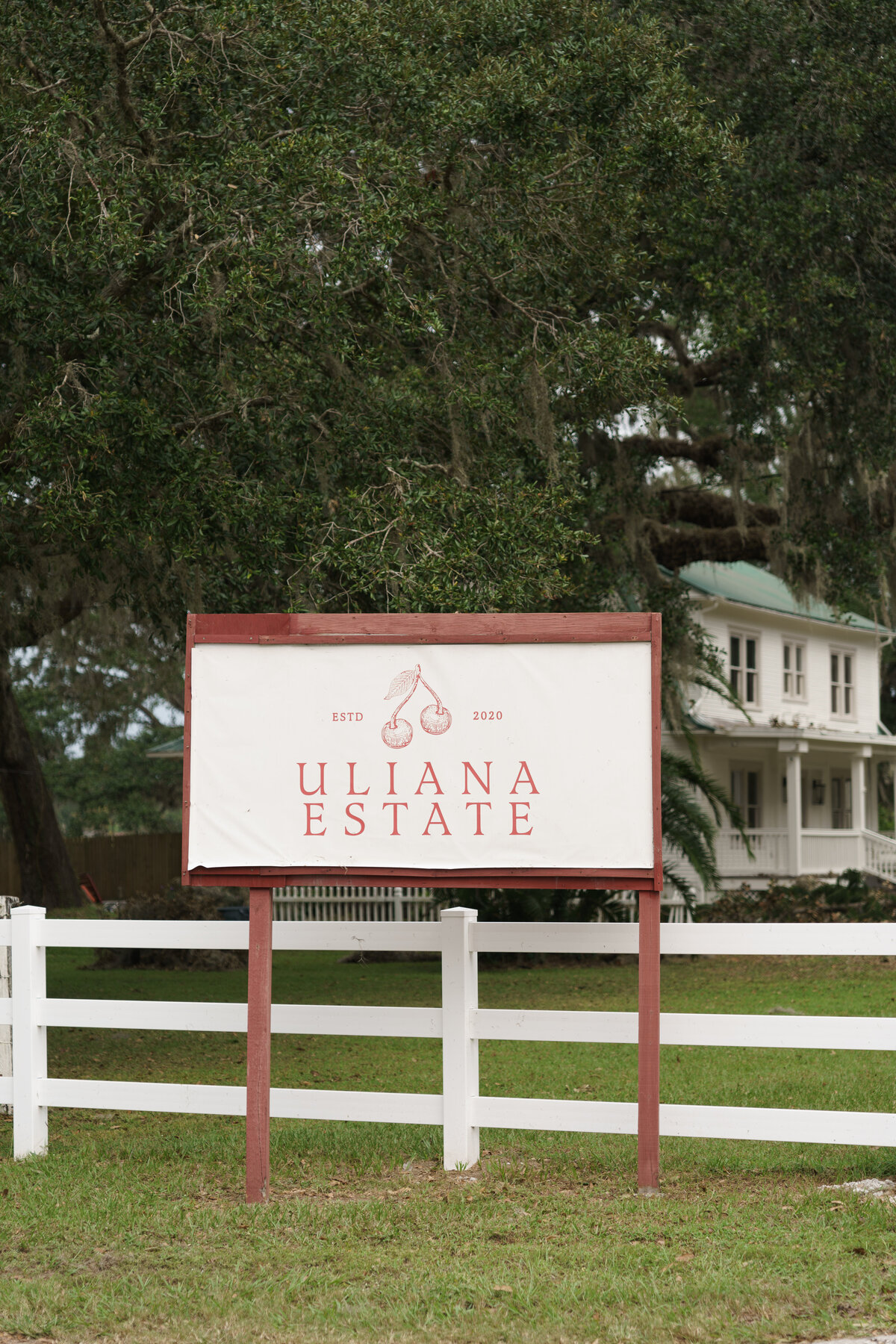Uliana Estate | Lakeland Florida Wedding Venue