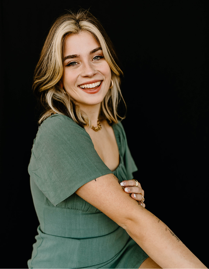 About | Jessica Hawks