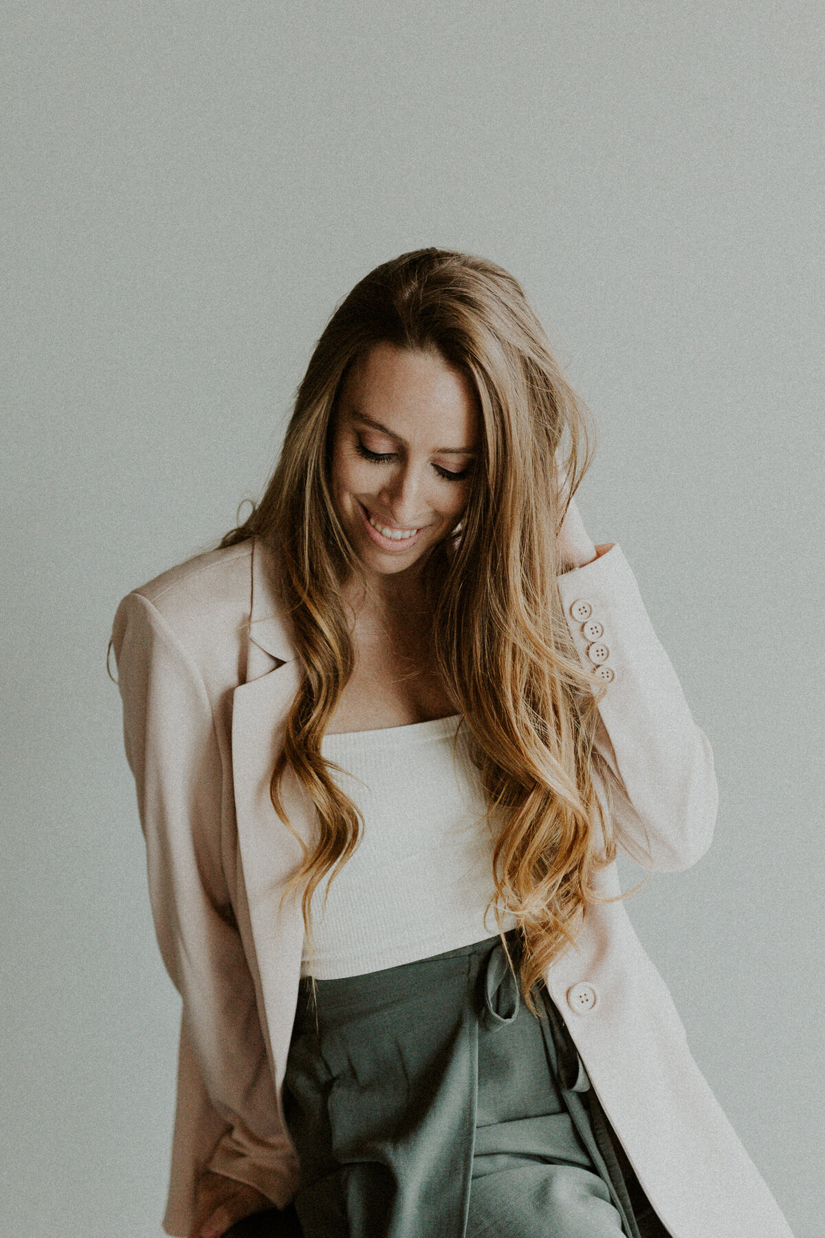 More about Ali Rae Photography & the woman behind the brand.