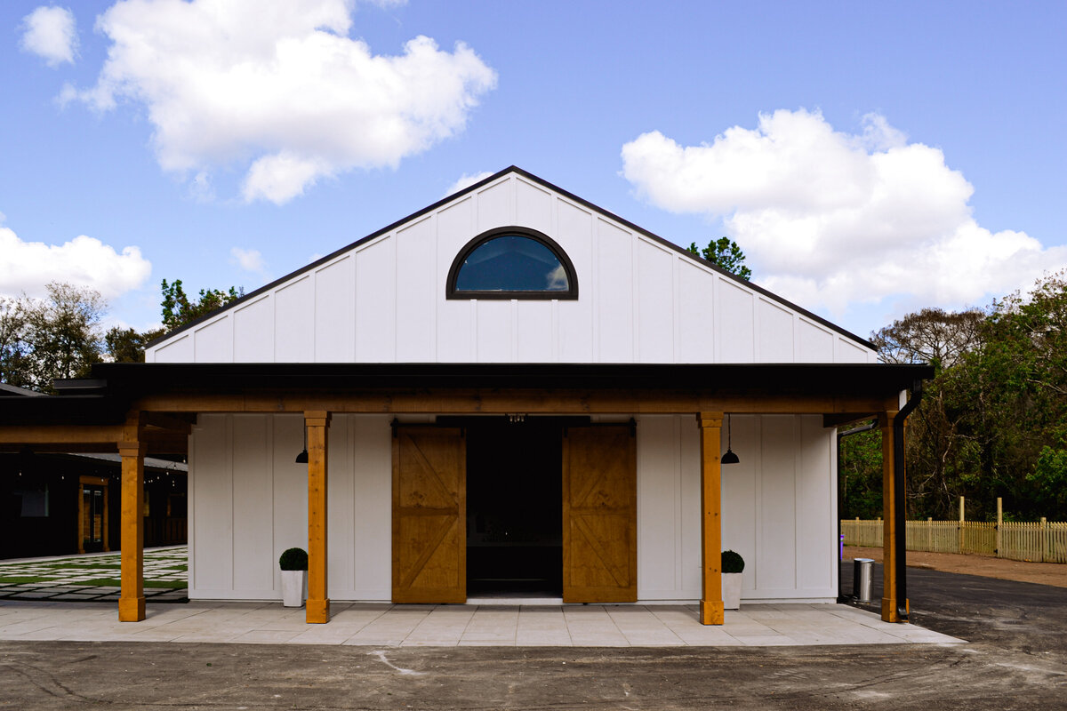 About | The Black Barn, Alaskafarms & Co | Orlando, USA