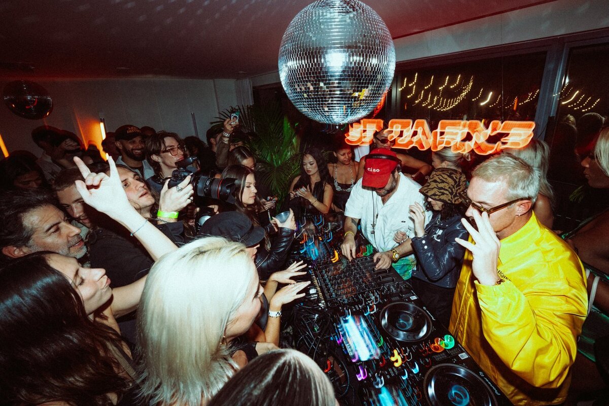 Event Entertainment in Miami | Dream Machine Entertainment