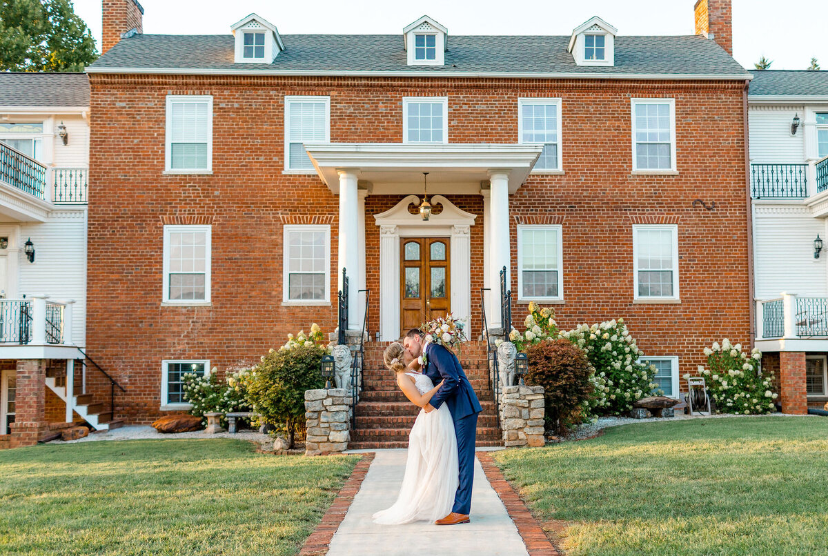 Winchester Wedding Photographer - Jade Sutherland Photo