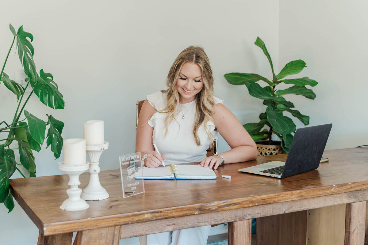 Branding & Headshots in Myrtle Beach | Lindsay Mar Photography