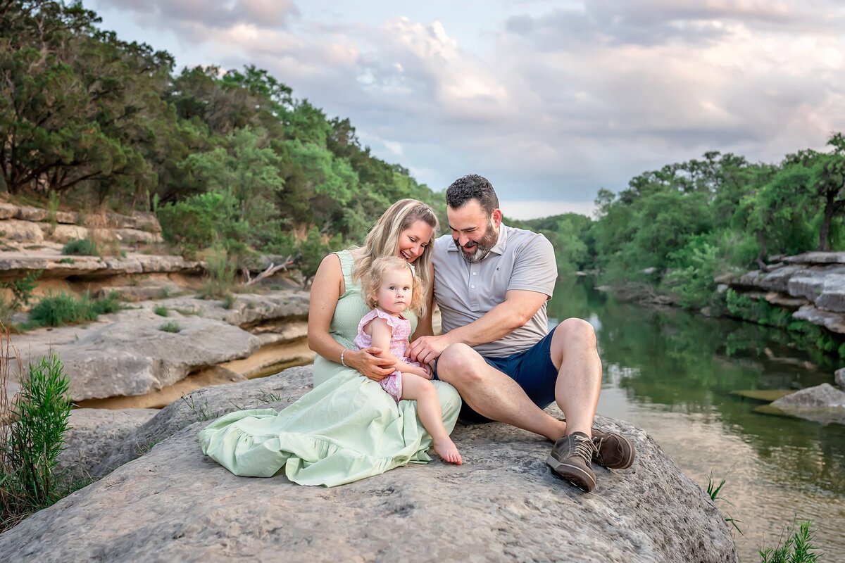 Family and child photographer in New Braunfels Texas