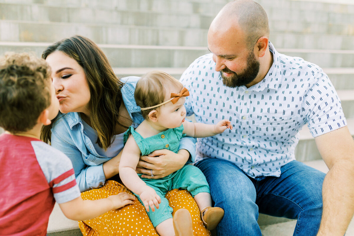 Portraits Contact | Sara Bishop Photography